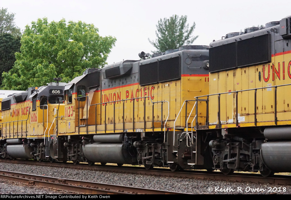 Southbound Kraft Switcher